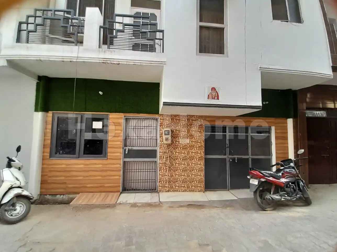 Centre pg for girls in Khandari, Agra
