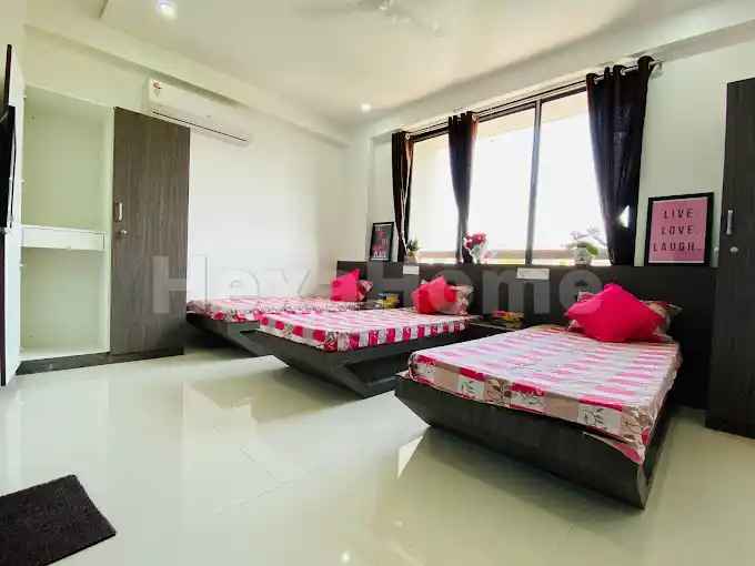 Awesome PG for boys in Thaltej, Ahmedabad