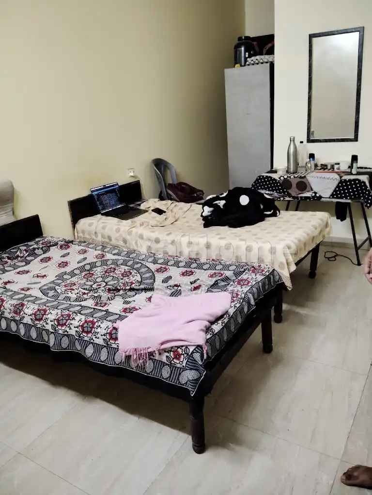 Hi Tech PG for boys and girls in Sector 41, South City I, Gurugram